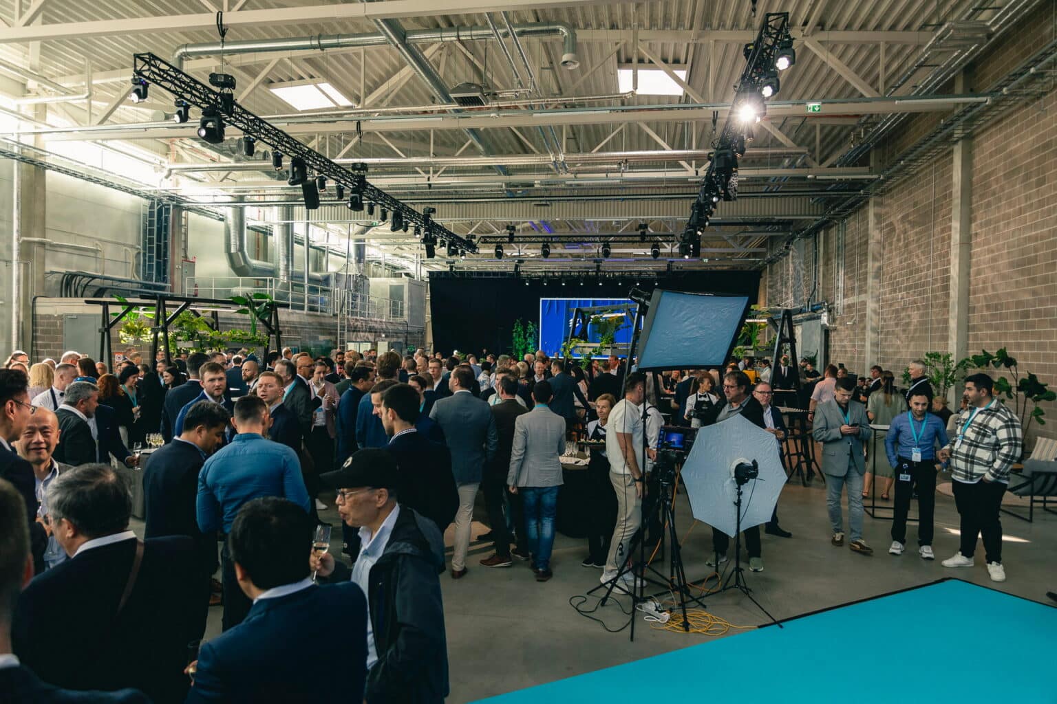 Elcogen launches new high-volume solid oxide fuel cell factory in ...