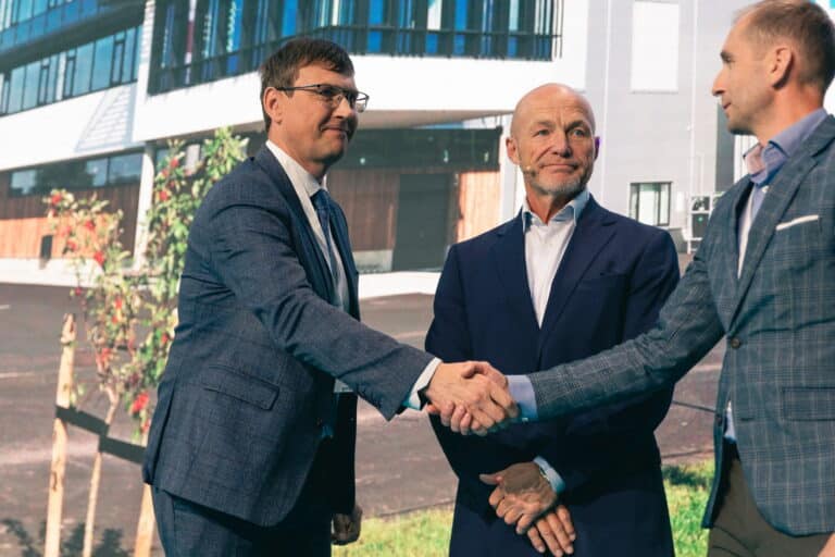 Elcogen launches new high-volume solid oxide fuel cell factory in ...